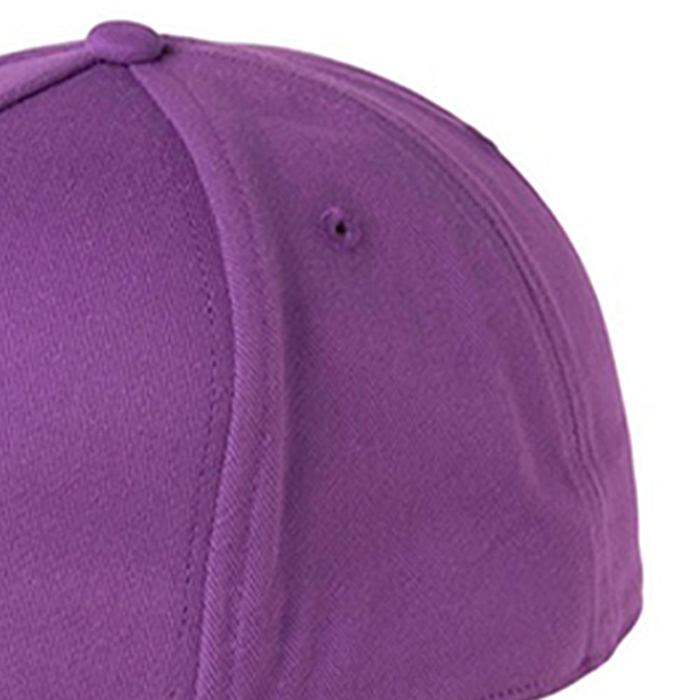 Gorra morado bordada para hombre