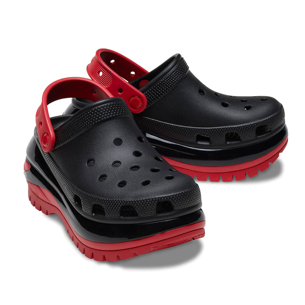 Crocs Classic Mega Crush color negro/rojo para mujer - Siman Guatemala