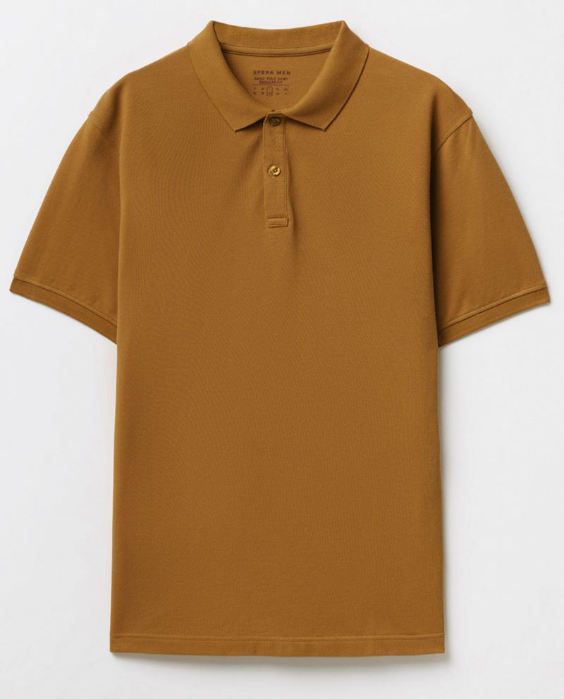Camisa polo básica Sfera amarillo mostaza sólida para hombre - Siman ...