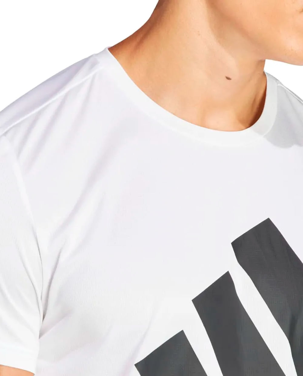 Camiseta deportiva Adidas blanca estampada para hombre - Siman El Salvador