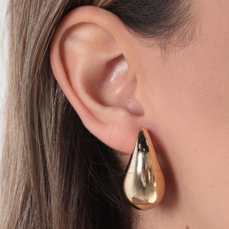 Aretes en forma de gota color dorado para mujer - Siman Costa Rica