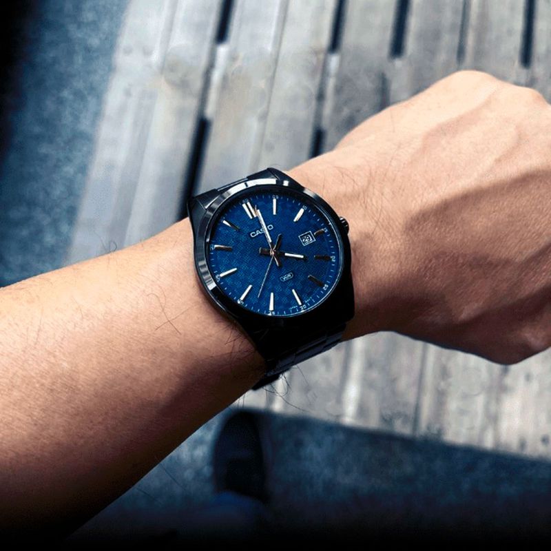 Reloj Casio análogo de acero en azul negro para hombre - Siman El Salvador