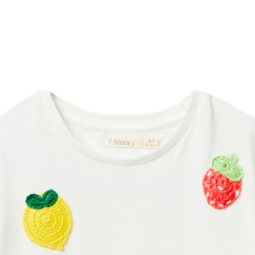 Blusa multipatches frutas blanca 120 ecru de niña - Siman Costa Rica