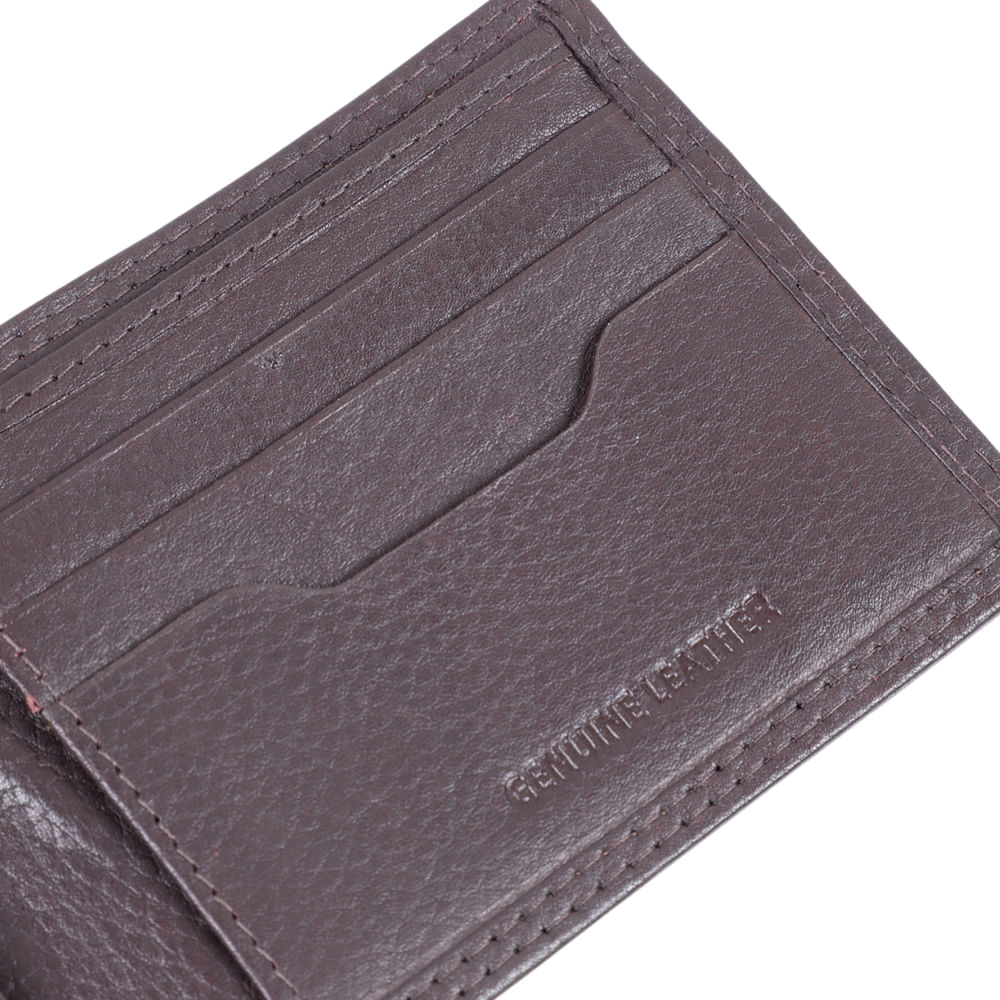 Billetera bifold con passcase Chaps café oscuro con textura para hombre ...
