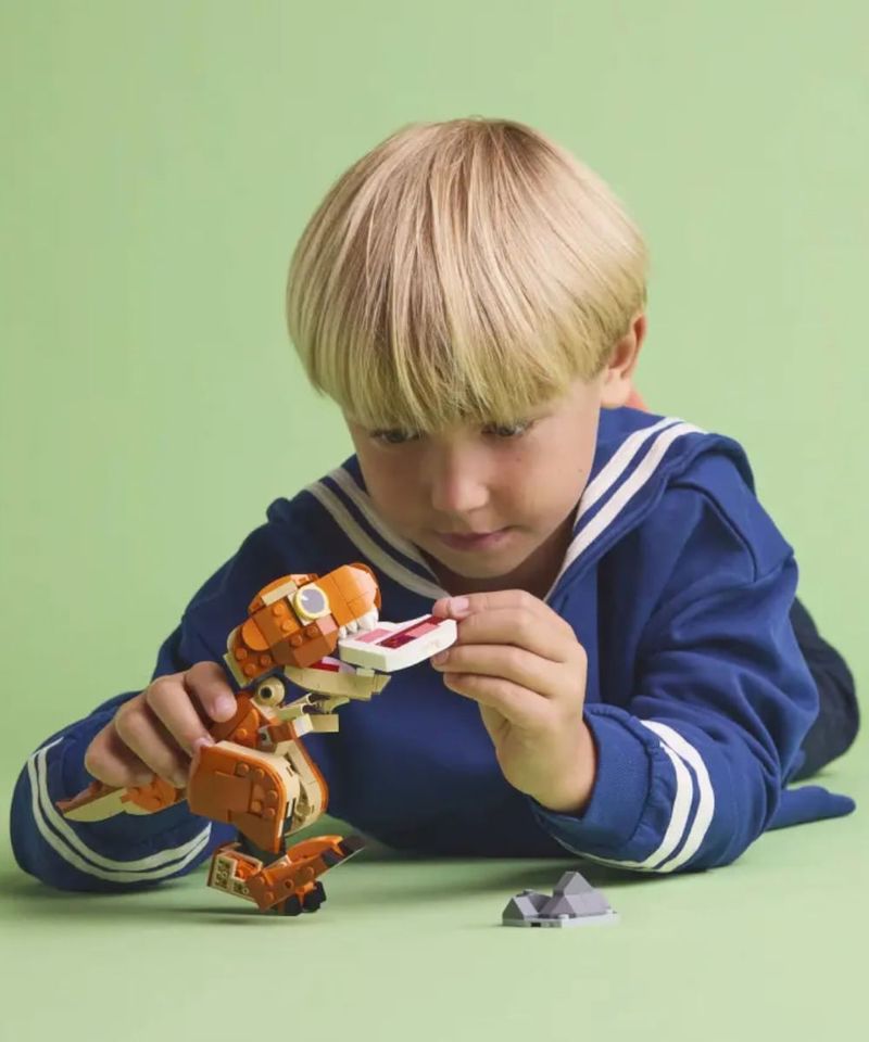 Lego Jurassic World little Eatie T-rex 317 piezas - Siman Guatemala